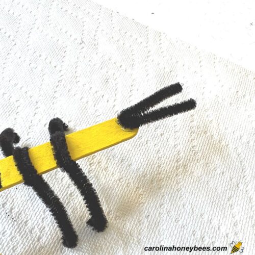 How to Make a Bee with Pipe Cleaners - Carolina Honeybees